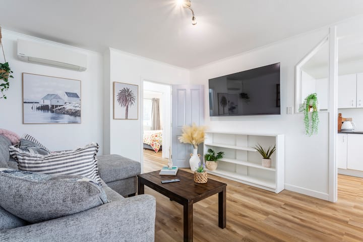 Luxury Two-bedroom Apartment - Upper Hutt