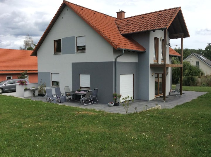 Ferienhaus Mit Terrasse - Regenstauf