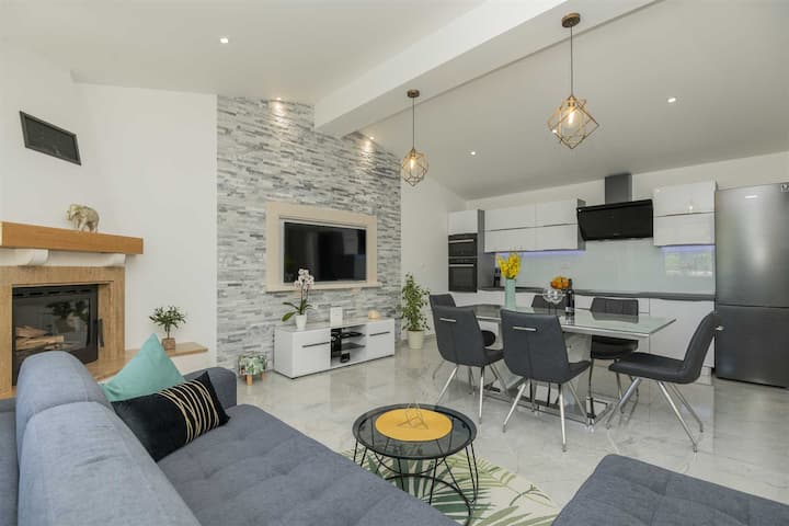 Maslina House | Family Stay Near Omiš - Dugi Rat