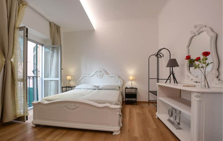 3 Bedroom Amazing Apartment In Genova - Genoa