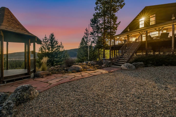 Private 20-acre Estate • Sleeps 22 • Hot Tub - Grand Lake, CO