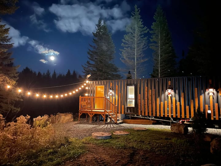 Spa Et Vue Sur La Rivière | Le Conteneur Caché - Québec