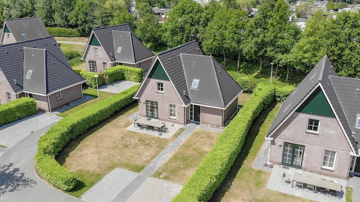 Beach Villa Royale With Wellness Hot Tub & Sauna - Makkum