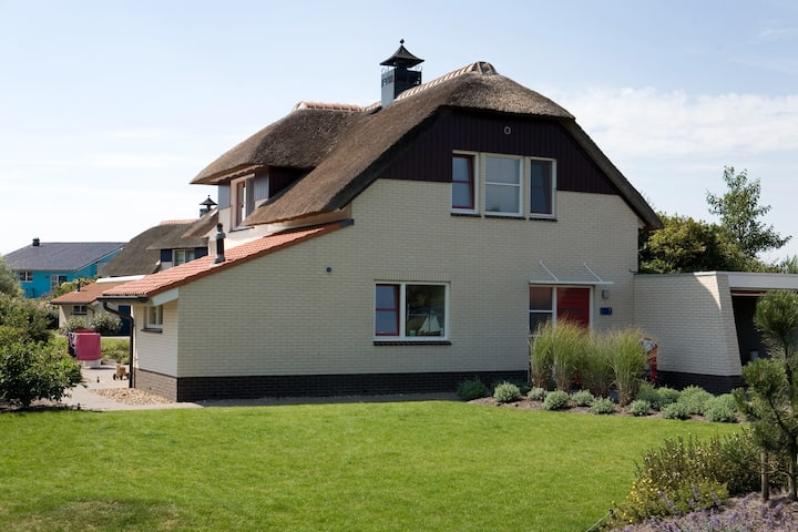 Dune Villa Wellness Hot Tub, Sauna & Whirlpool - Workum