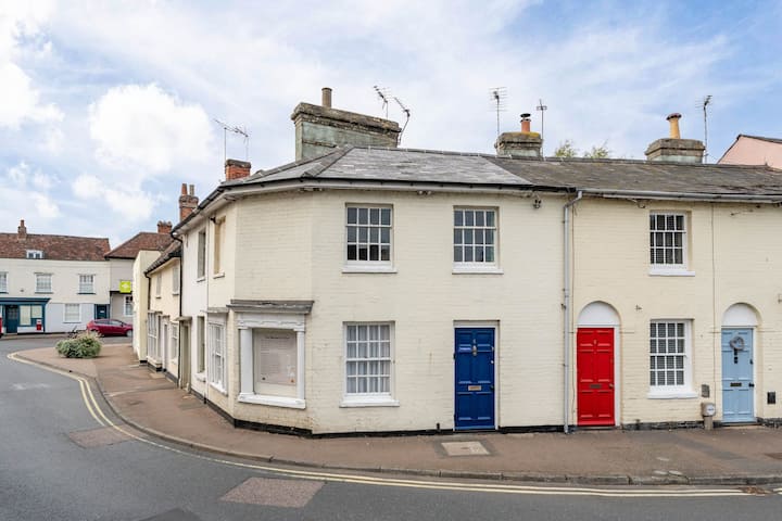 The Old Shoe Shop, 5 Well Lane, Clare - Clare Castle