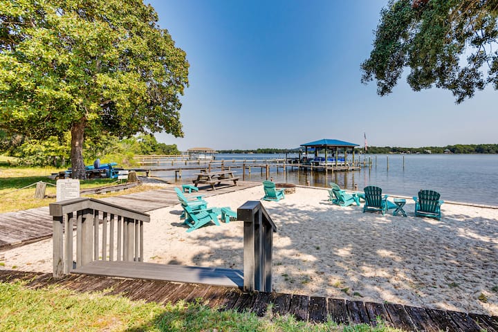 Community Pool & Beach Area: Navarre Townhome - Navarre Beach, FL