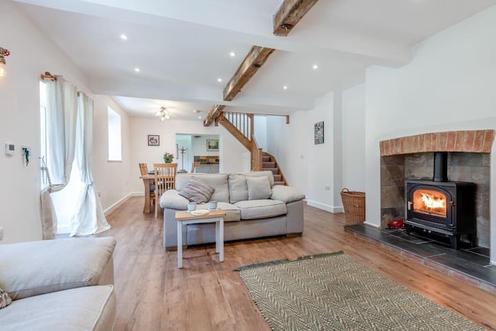 2 Bed In Blandford St. Mary (Oc-s33308) - Blandford Forum
