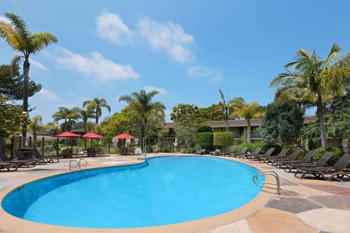 2 Queen Beds | Ramada Santa Barbara | Outdoor Pool - Santa Barbara, CA