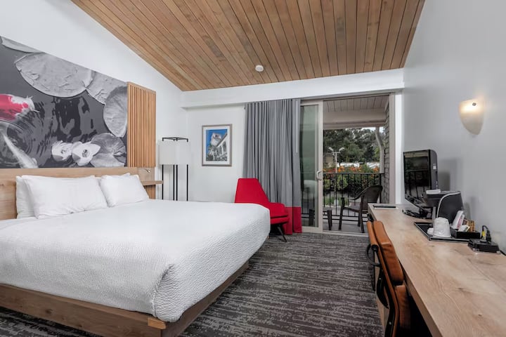 Superior King | Ramada Santa Barbara | Wineries - Goleta, CA