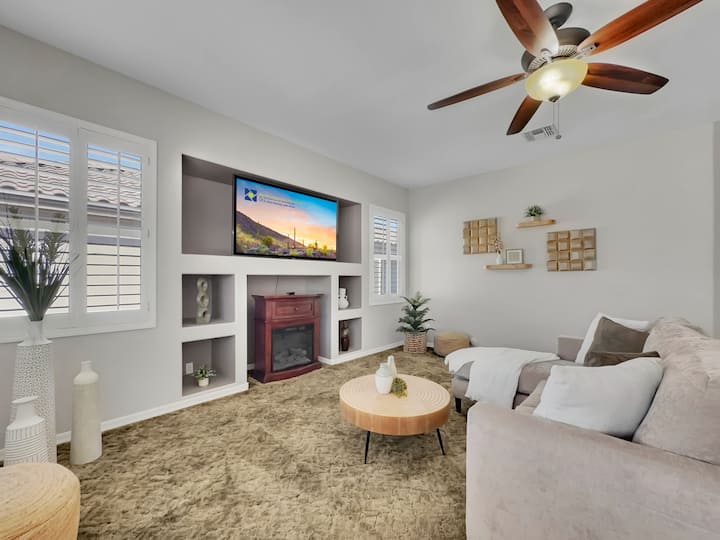 55+ Solera Chandler.  Golf, Pools, Amenities Galor - Gilbert, AZ