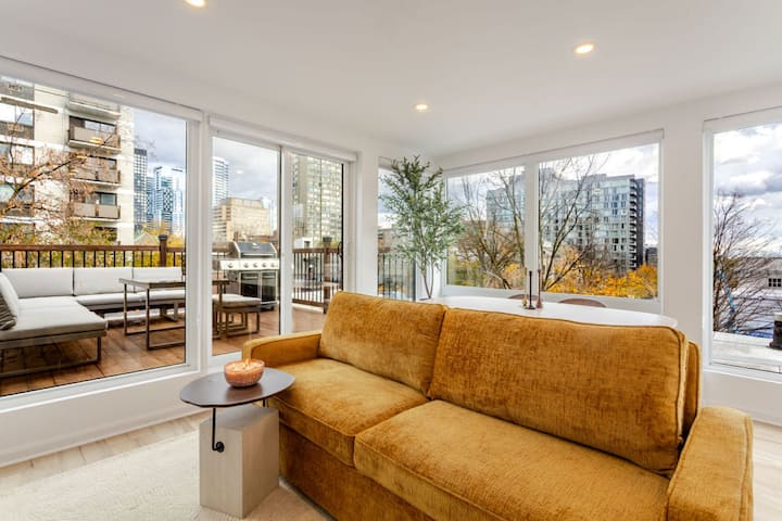 Montréal Downtown Haven | Walk To All Attractions - LaSalle