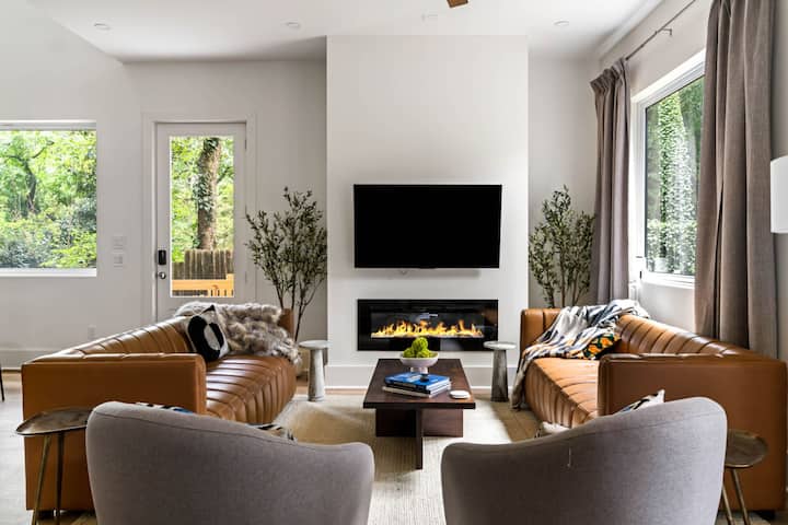 Modern Luxury Haven In The Trees - Atlanta, GA