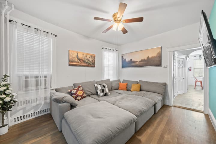 Huge Home | Sleeps 10+ | Minutes From Nyc - Jersey City, NJ