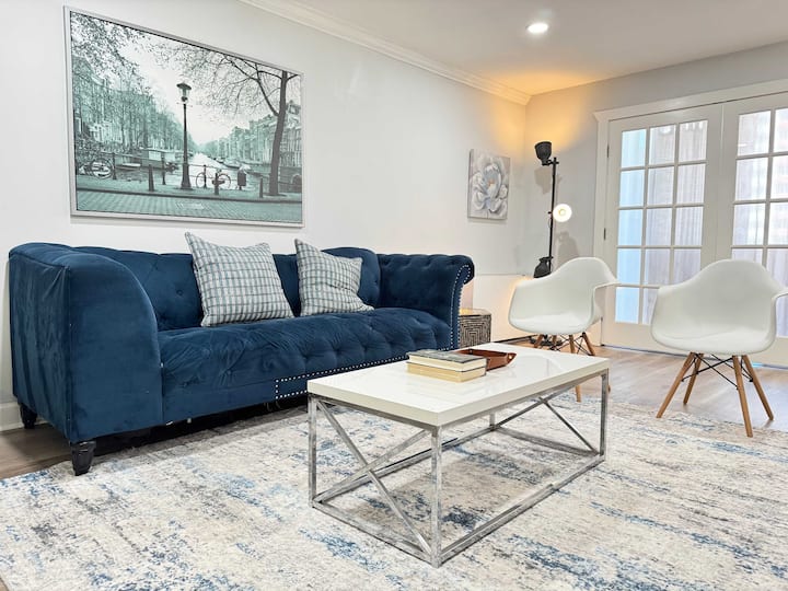 Spacious 3br Condo With City Views - Atlanta, GA