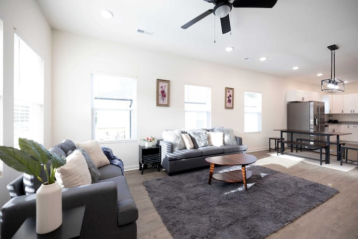 4 Min To Downtown - 10 To Elon - Washer And Dryer - Burlington, NC