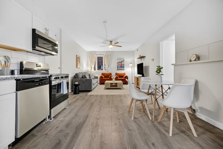 Little Italy Gem | Patio | Free Parking - Cleveland, OH