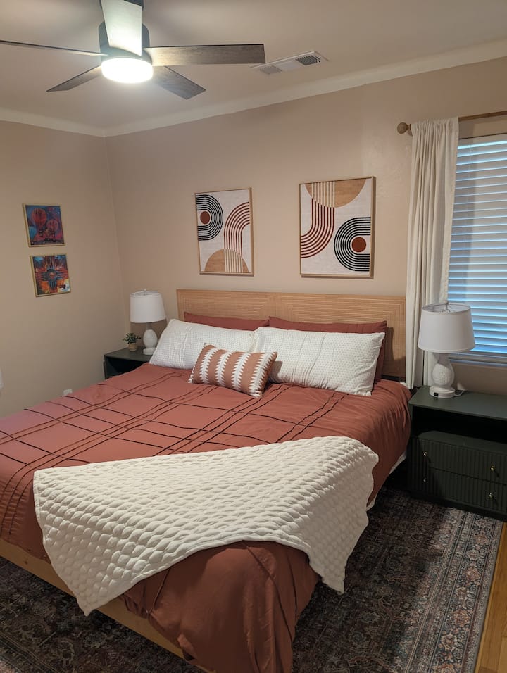 Modern Southwest Retreat Near Old Town Abq - 앨버커키