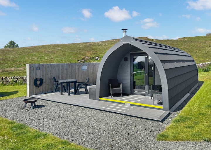 Luxury Castle Pod With Hot Tub Pet Friendly - Haltwhistle