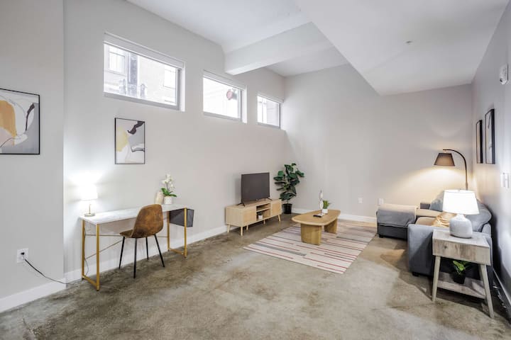 Modern 3br Apt At Textile | Cozysuites - Covington, KY