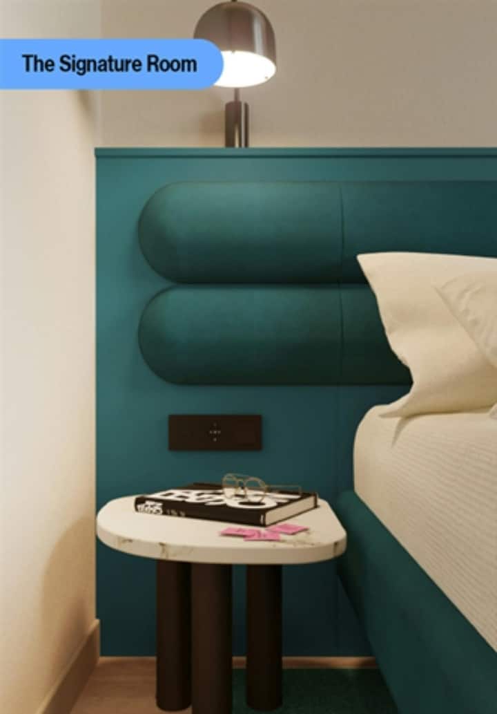 Signature Deluxe Studio | Tsh Glasgow - Glasgow