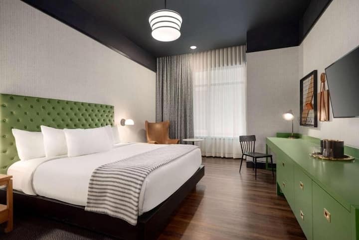 King Room | Origin Lexington | Central Location - Lexington, KY
