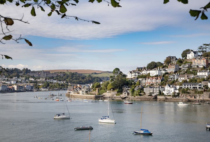 Mariner's Retreat - Dartmouth