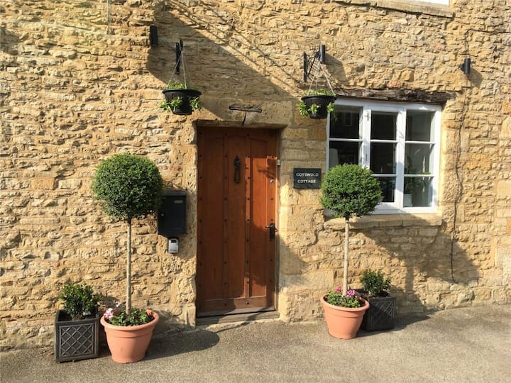 Budget Double Room - Bourton-on-the-Water