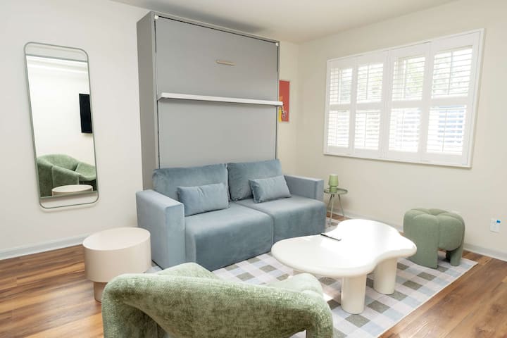 Wynn – Sleek Nulu Studio In The Heart Of It All - KFC Yum! Center