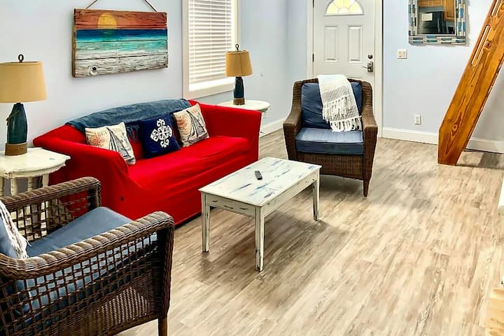 2 Br Condo, Loft, Shared Pool - St. George Island, FL