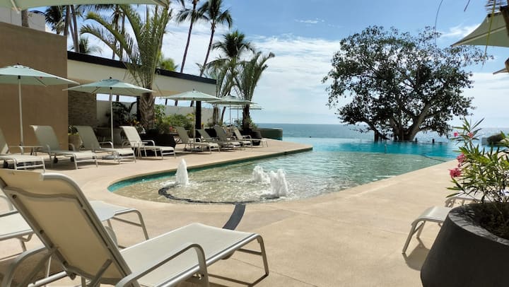 Breathtaking Beach Front Condo, Moutain View Apt - Bucerías