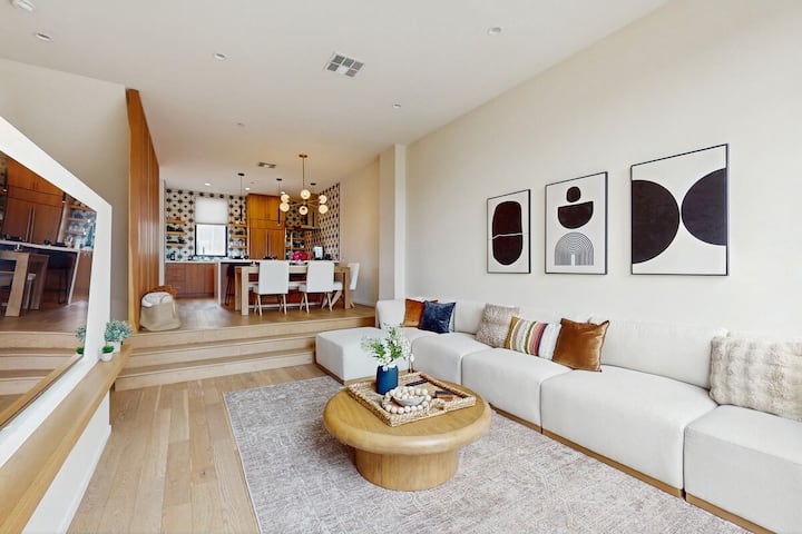 Sea & Stroll Abode - Carlsbad, CA