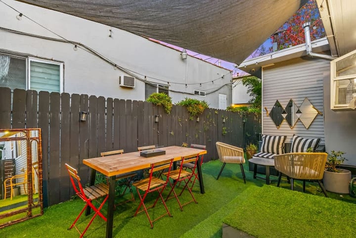 West Hollywood Gem: Cozy 1-bedroom Guesthouse - Hollywood, CA