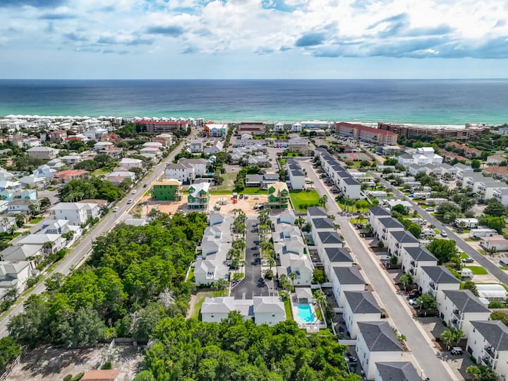 Take It Breezy | Great Backyard | Steps To Beach - Destin, FL