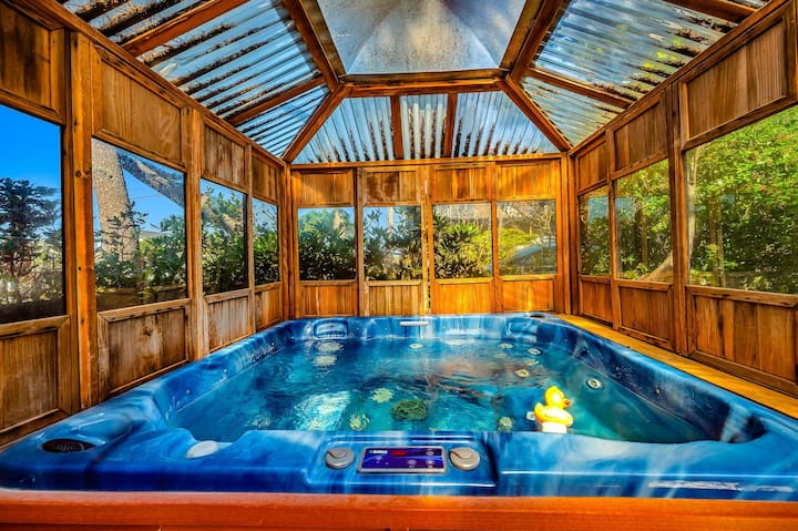 Hot Tub-pool Table-close To Beach And Lighthouse - Newport, OR