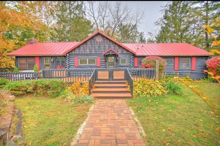 Little Hooves Haven. Your G.o.a.t. Getaway! - Logan, OH