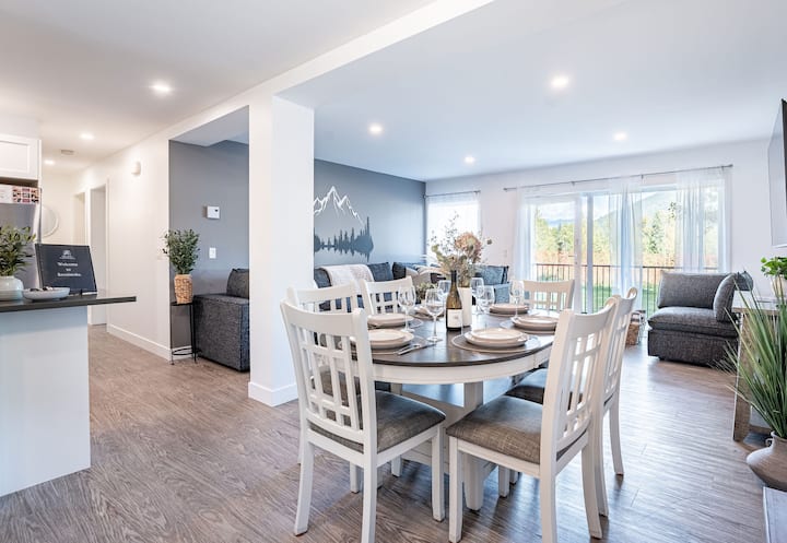 Hardy Summit - Revelstoke