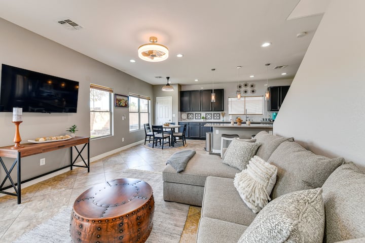 Cozy Chandler Getaway – Near Dining, Shopping & En - Chandler, AZ
