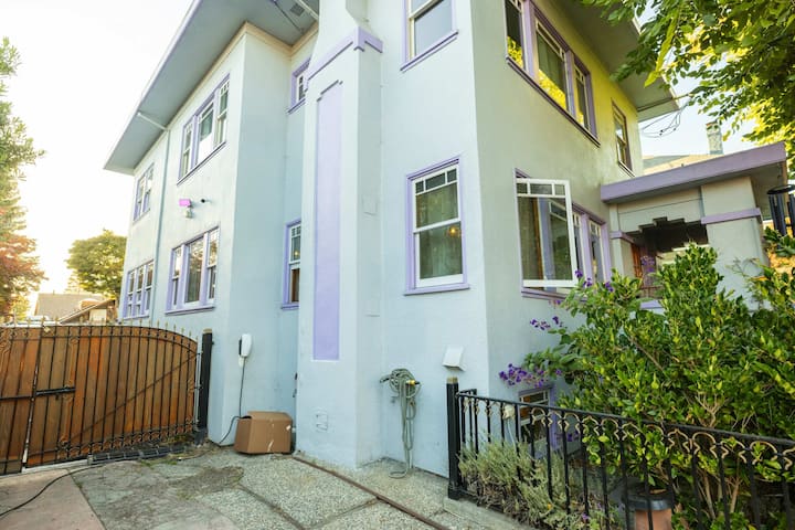 Berkeley Retreat W/ Chef’s Kitchen & Hot Tub - El Cerrito, CA