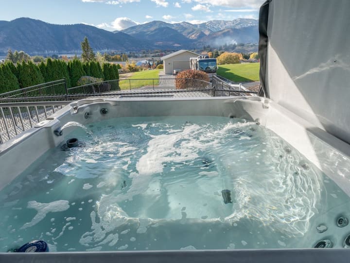 Summerset Poolside Paradise - Manson, WA