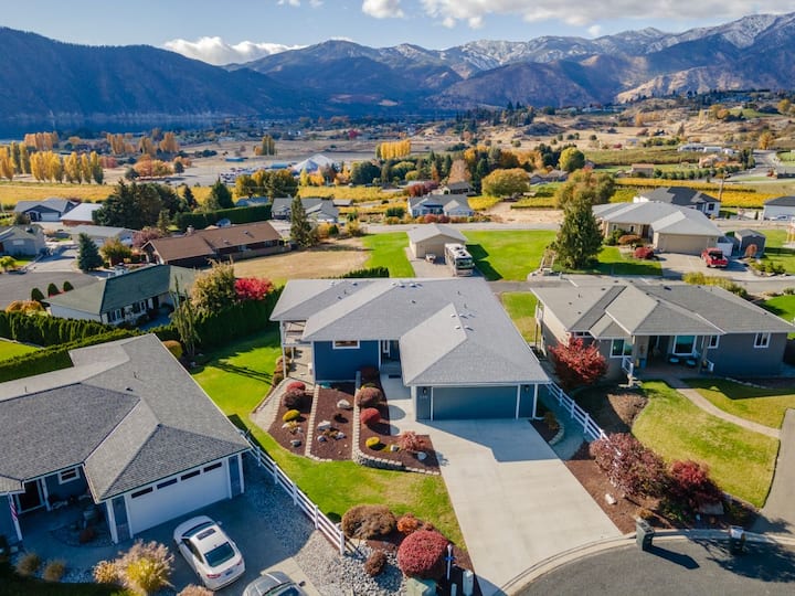 Summerset Poolside Paradise - Manson, WA