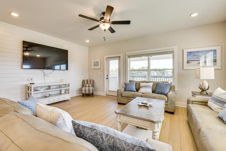 Easy Beach Access: New Pcb Retreat W/ Resort Pool! - Panama City Beach, FL