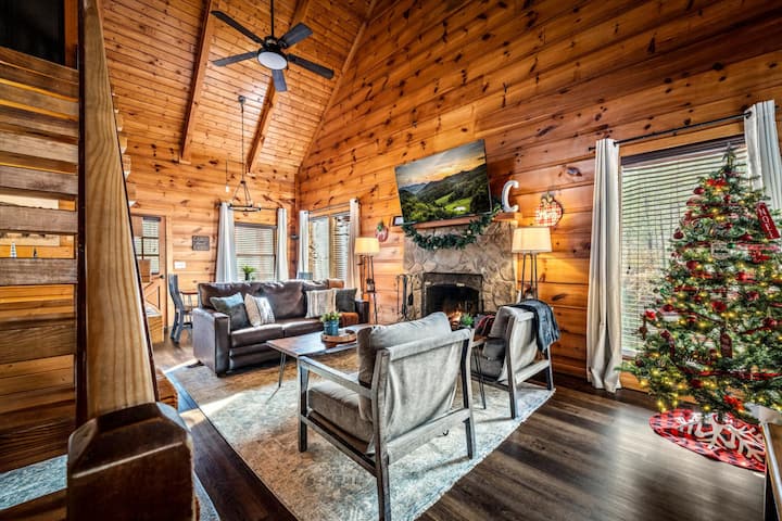 New! Peaceful 2br W/hot Tub*firepit*privacy*quiet! - Townsend, TN