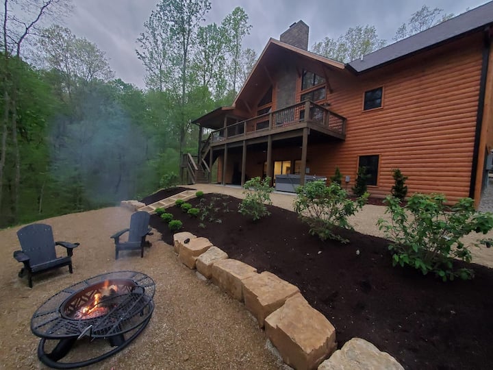 Copper Cliff Cabin - Brown County, IN