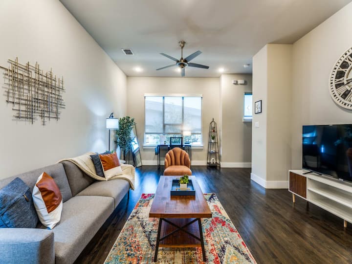 Bold Cozysuites Uptown 3br King Beds Skyline View - Dallas, TX