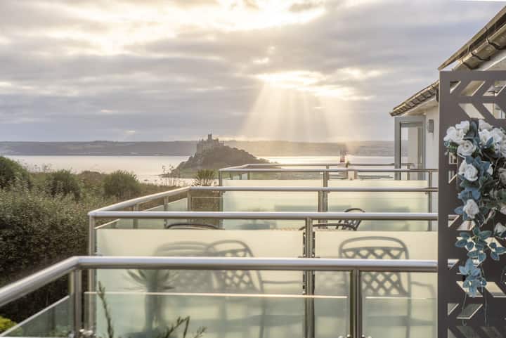 Walk To Beach - Sea View - Free Parking -Free Wifi - Penzance