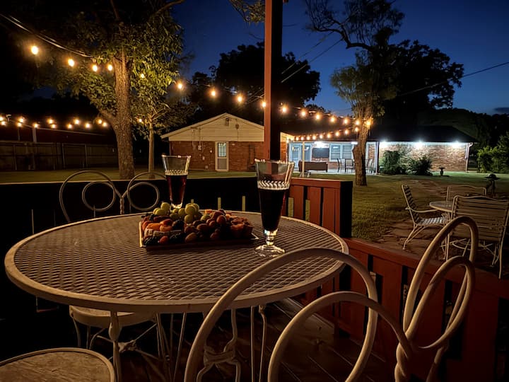 Willow Way - Cozy Brick Home With Outdoor Oasis - Abilene, TX