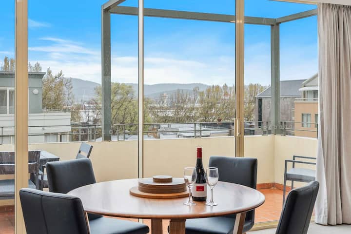Stay By Salamanca With Secure Parking - Hobart