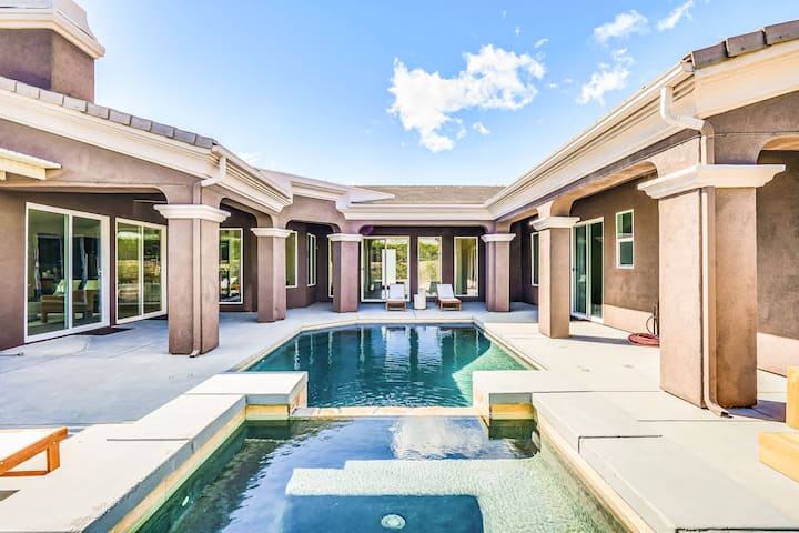 Your Relaxing Getaway Private Villa With Pool & Sp - Palm Springs, CA