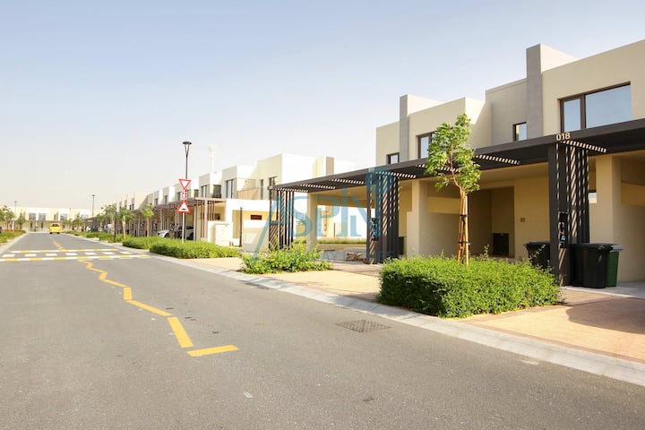 Aspin - 3bhk Family Townhouse | Near Dwc Airport - Dubai