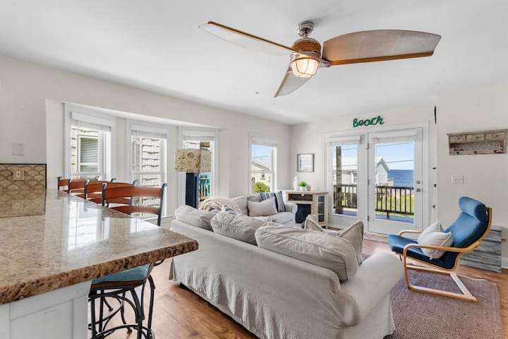 Ocean Views 3br | Walk To Pier Dining & Drinks - Carolina Beach
